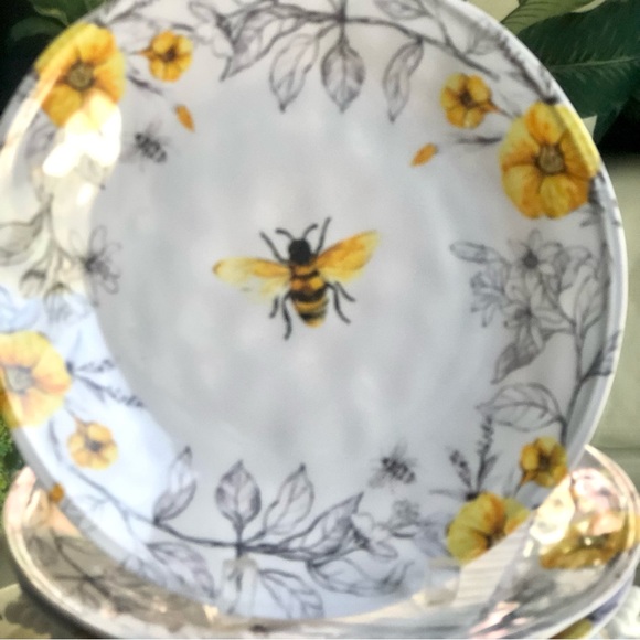 Dining | New Bee Yellow Poppy Serving Dinner Plates | Poshmark